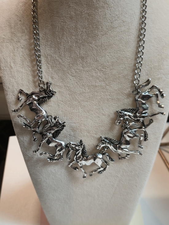 no brand | Jewelry | Silver Horse Link Necklace Women Jewelry | Poshmark